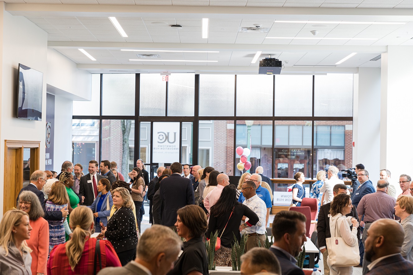 UC Opens Downtown Innovation Hub - University of Charleston UC Opens Downtown Innovation Hub - University of Charleston